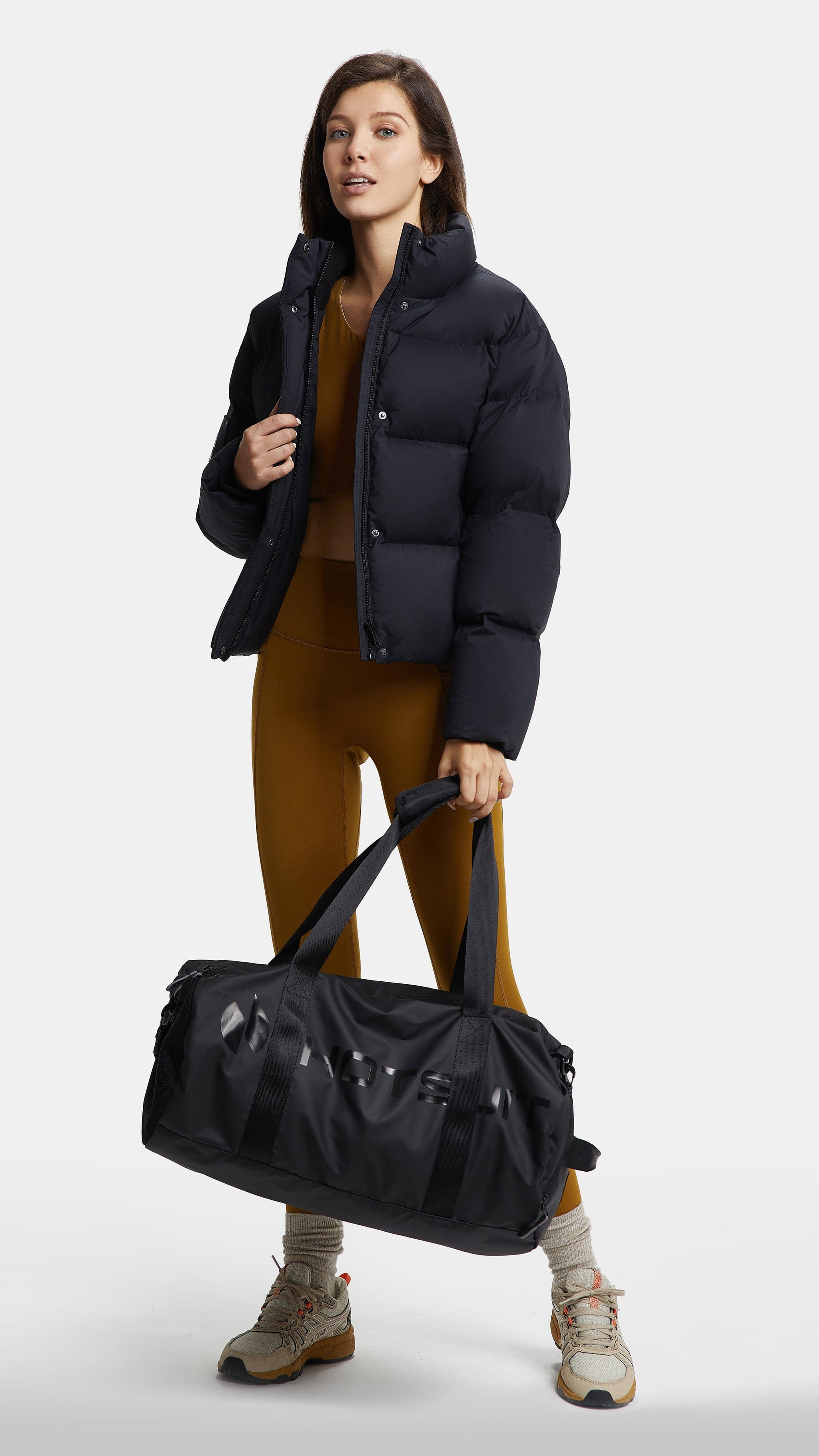 Shop Bold Gym Bag with Adjustable Straps - HOTSUIT